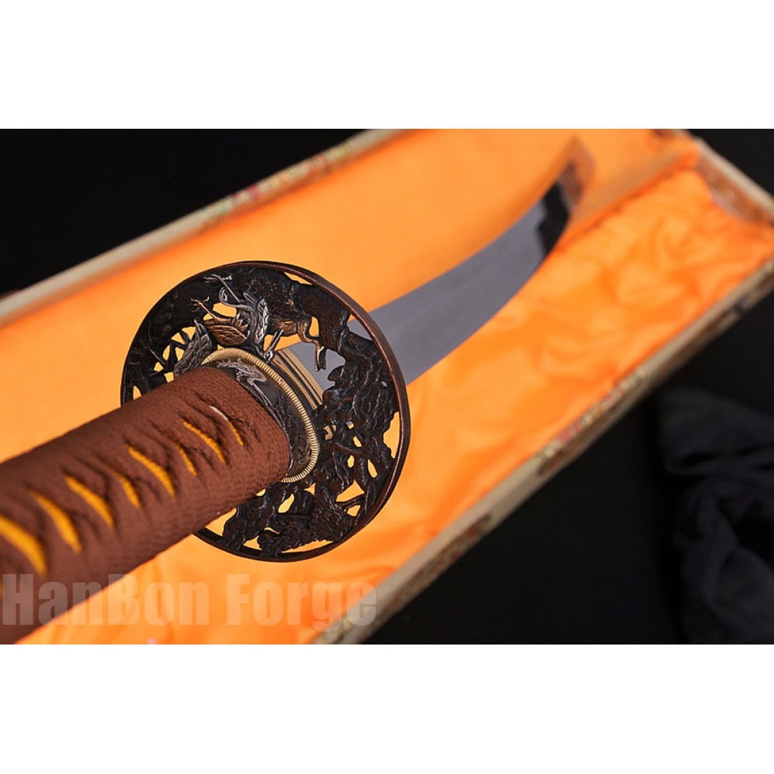 Japanese Katana - Handmade Samurai Sword with Folded Pattern Steel ...