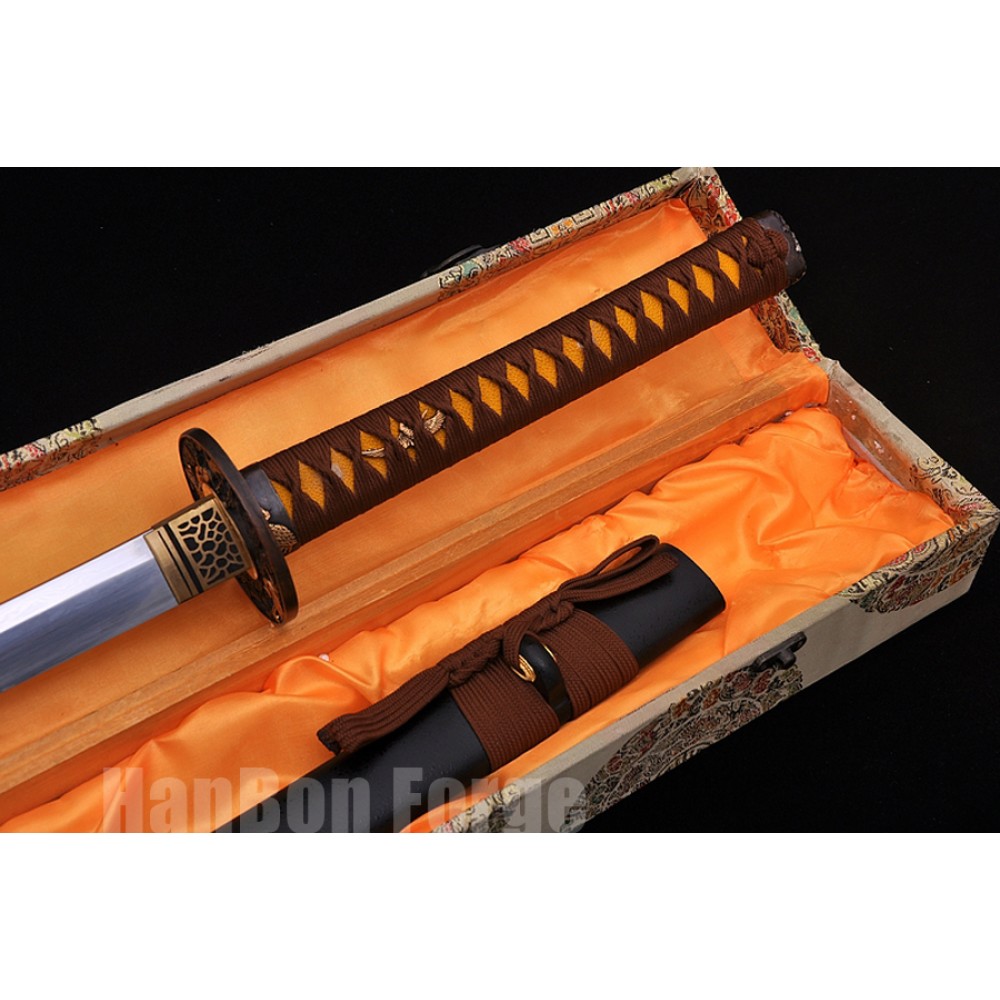 Japanese Katana - Handmade Samurai Sword with Folded Pattern Steel ...
