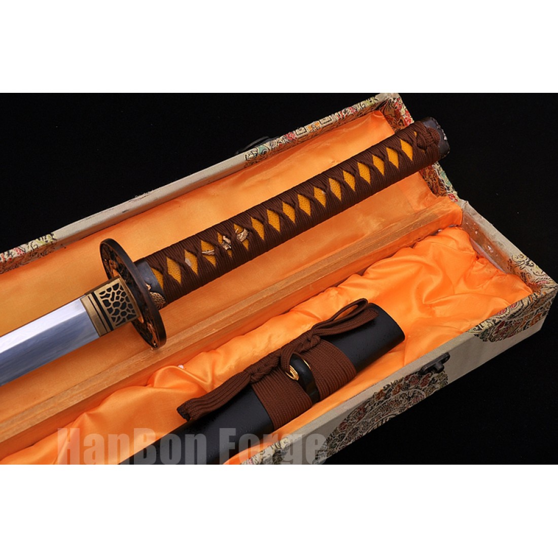 Japanese Katana - Handmade Samurai Sword with Folded Pattern Steel ...