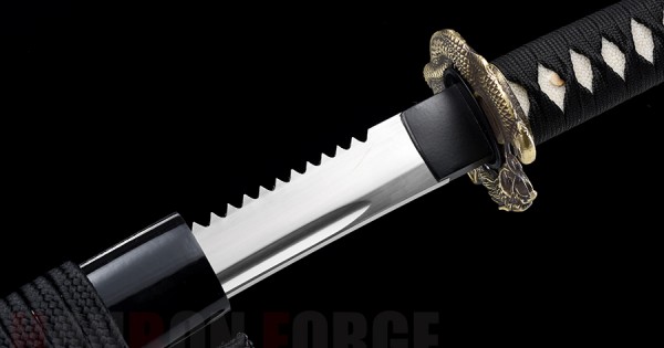 Serrated Blade Japanese Samurai Sword Handmade T10 Steel Blade