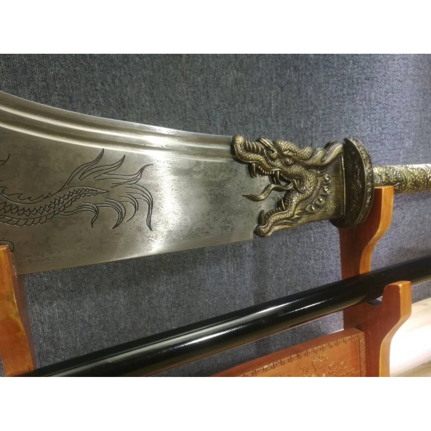 Green Dragon Crescent Blade (Guan Dao) - Replica of Guan Yu's Sword ...