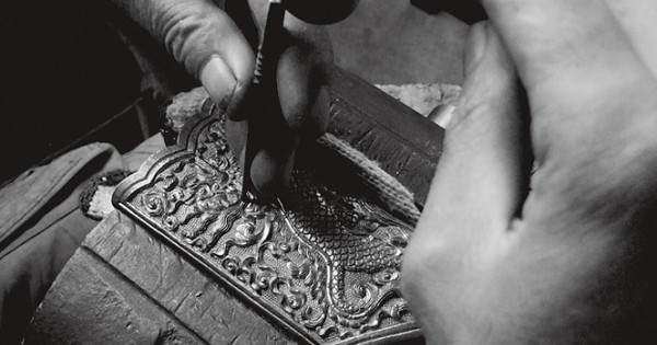 The_secret_of_the_traditional_Chinese_sword_making_process_01-600x315w.jpg