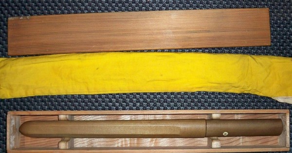 Two types of Japanese saya