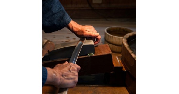 About polishing the Japanese samurai sword