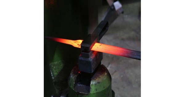 5 Benefits of Carbon Steel Swords